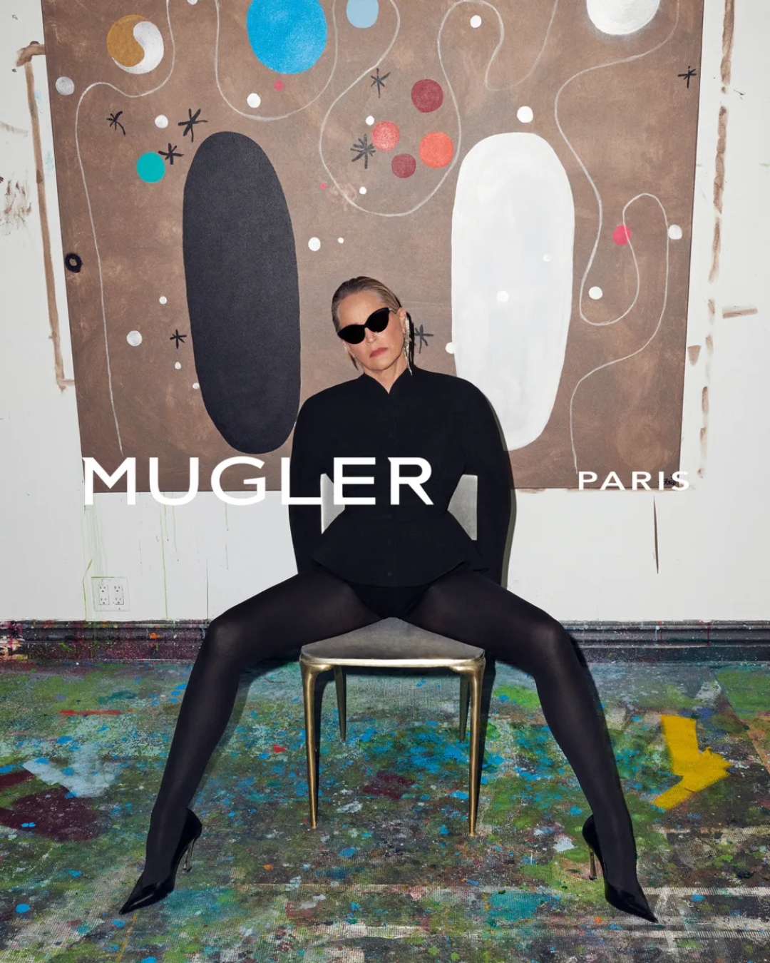 Mugler lançará coleção-cápsula que reinventa 24 looks icônicos e Sharon ...