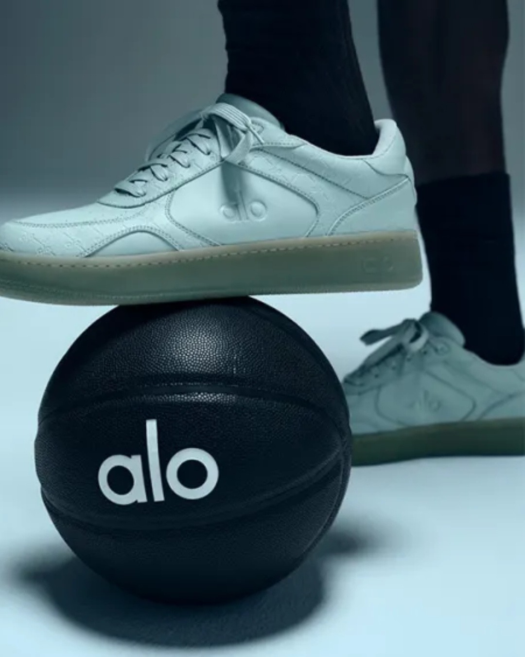 Alo inova no portfólio e lança primeira colaboração em linha de ...