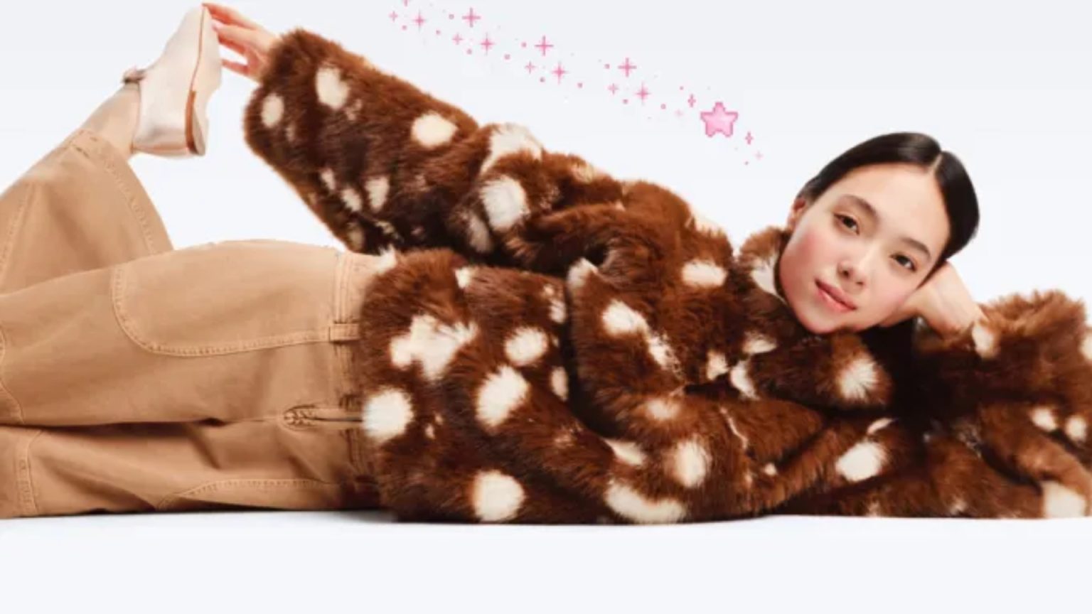 Gap se une à Sandy Liang para coleção feminina e infantil que mescla ...