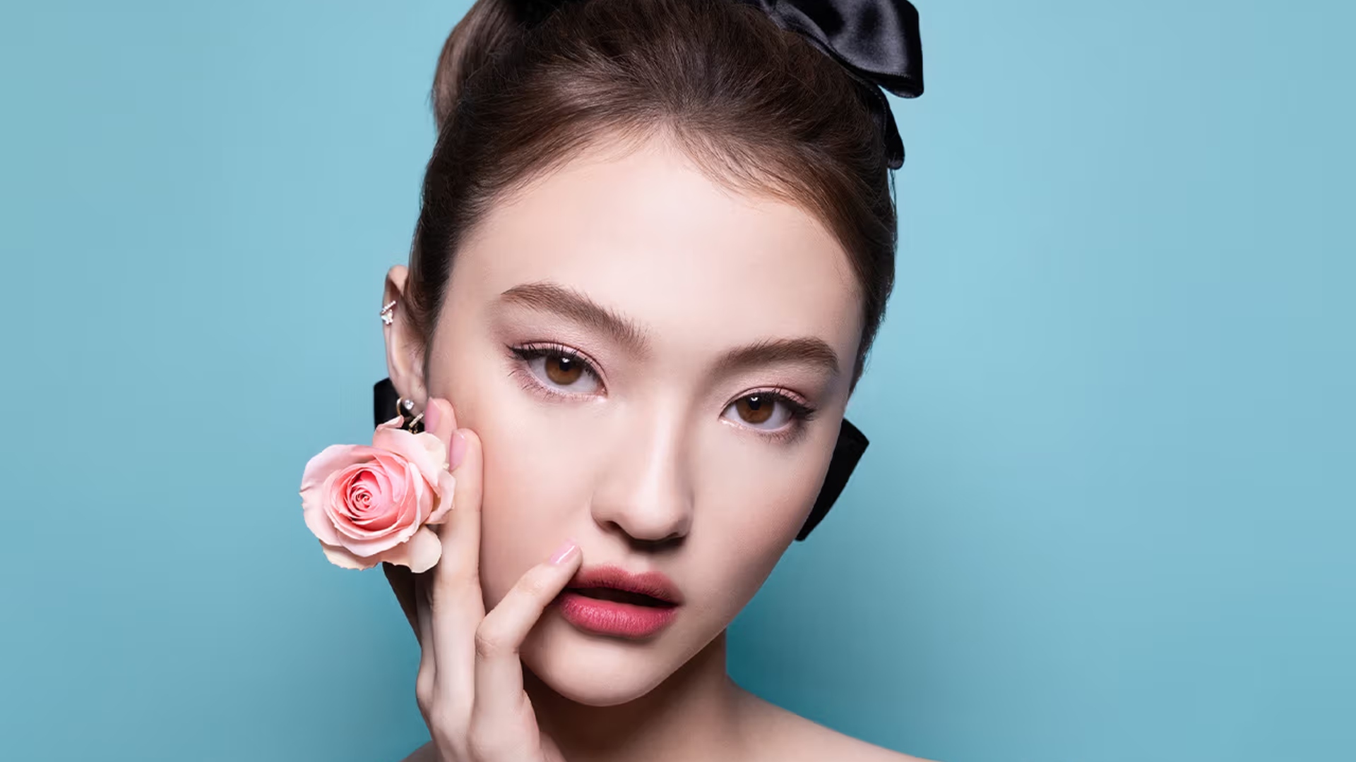 MAC Cosmetics lança linha de batons ‘Powder Kiss Hazy Matte’ com Doja ...