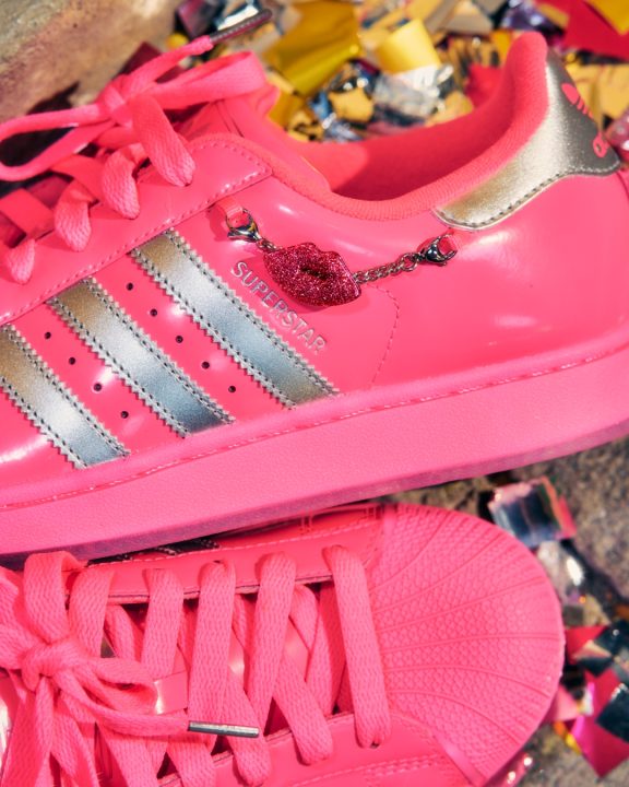 Adidas Originals e Boca Rosa lançam coleção inspirada no Carnaval e ...