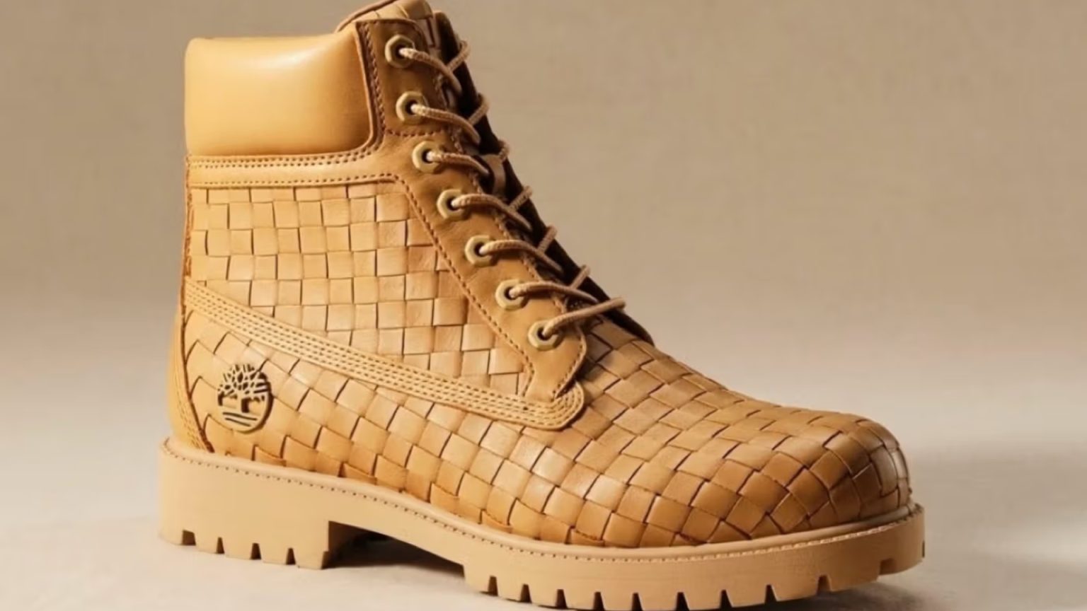 Timberland relança clássicas botas em couro trançado e novas cores ...