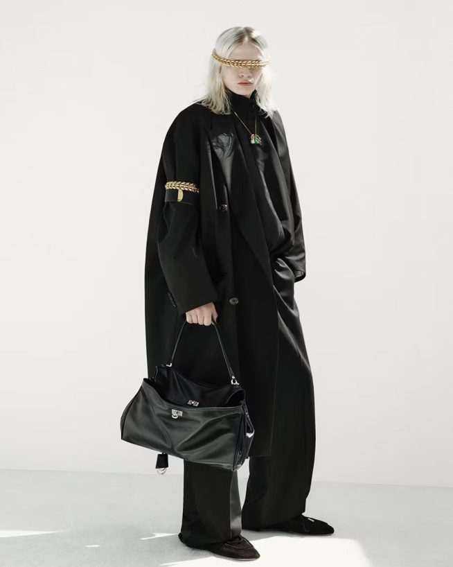 Do jeans à gala: O guarda-roupa sem regras da Balenciaga primavera 2027 ...
